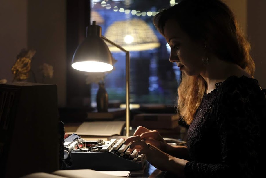 Violet Vela Live Poetry